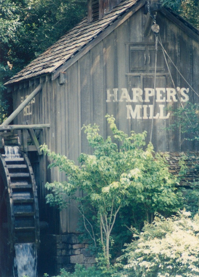 Disney Vacation Kingdom: Harper's Mill - Tom Sawyer Island