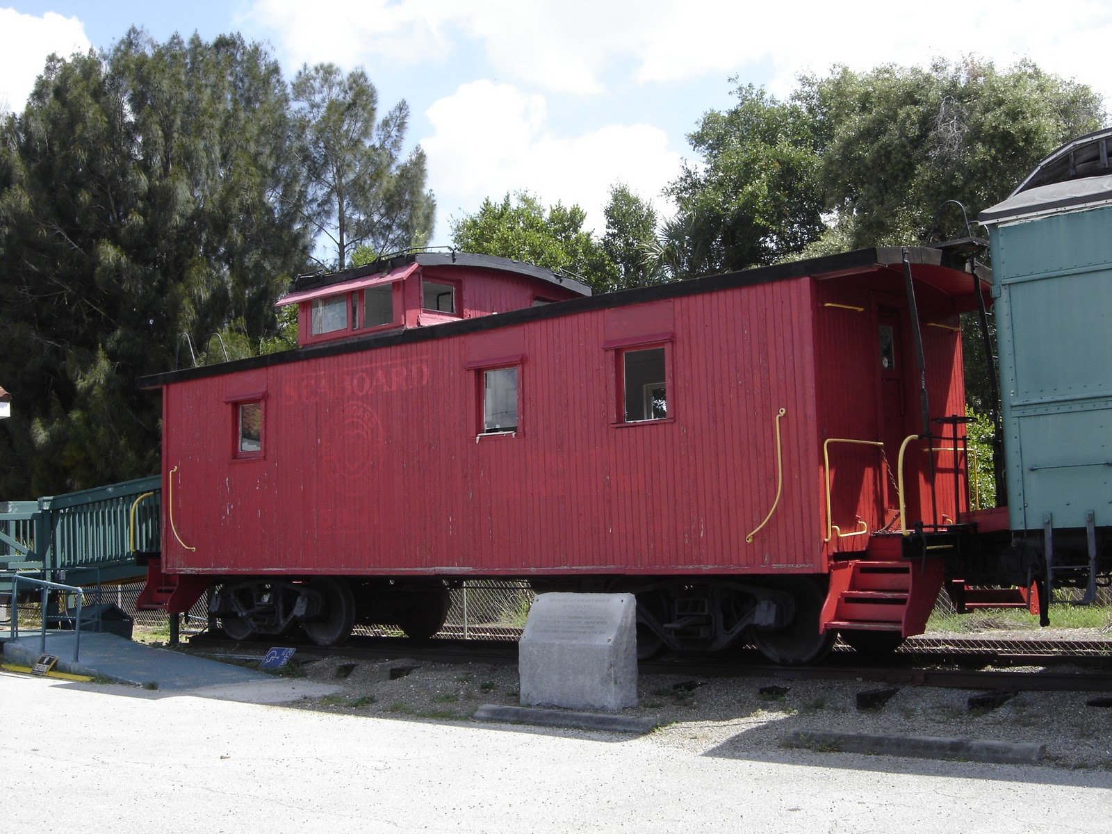 Places To Go, Buildings To See: Atlantic Coast Line Railroad Depot ...