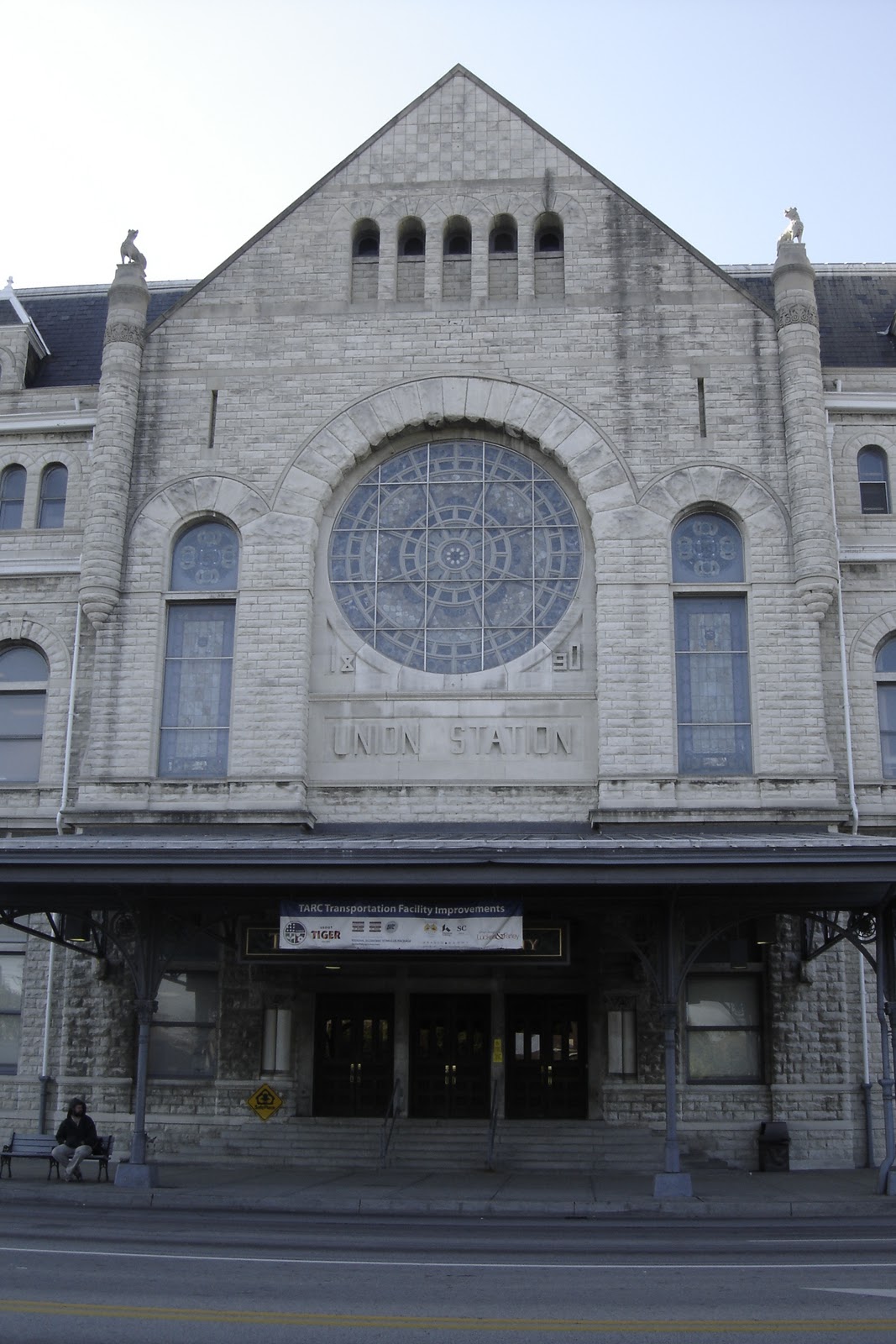 Places To Go, Buildings To See: Union Station - Louisville, Kentucky