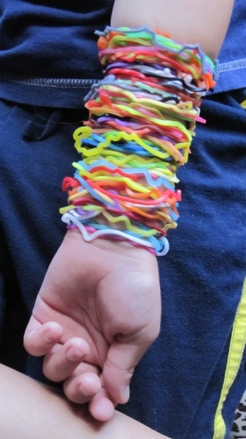 Miss Blogworthy: Silly Bandz -- The Cool and Collected