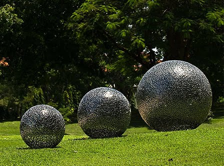 The Round Stone Spheres of Costa Rica - Design Kebun