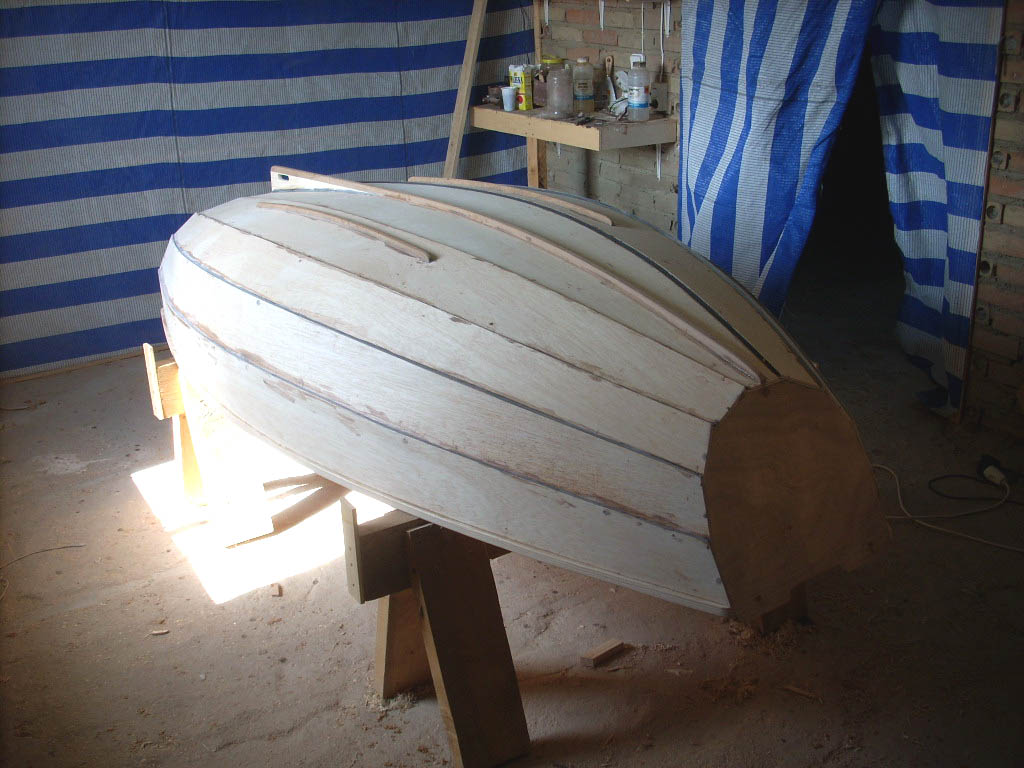 Building the Vega Pram: rubbing strake and bilge runners