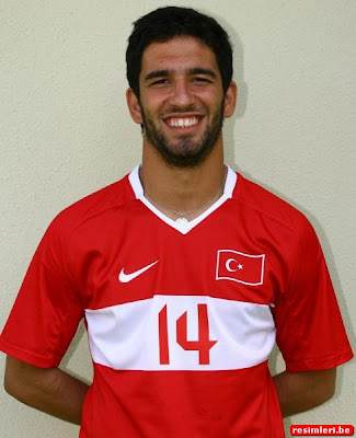 Aslen Edirneli olan Arda Turan, 30 Ocak 1987 yılında İstanbul'da ...