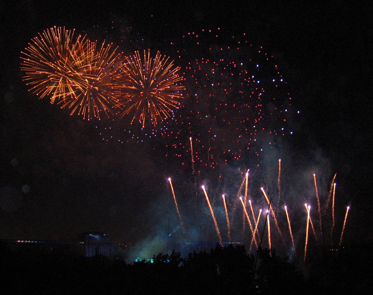 Polly-Vous Francais?: Le quatorze juillet