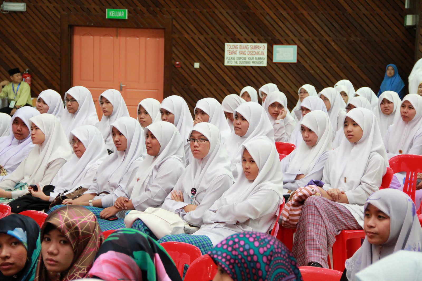 Sekolah Menengah Arab Laki-Laki Hassanal Bolkiah: SMALHB Juara Pidato ...