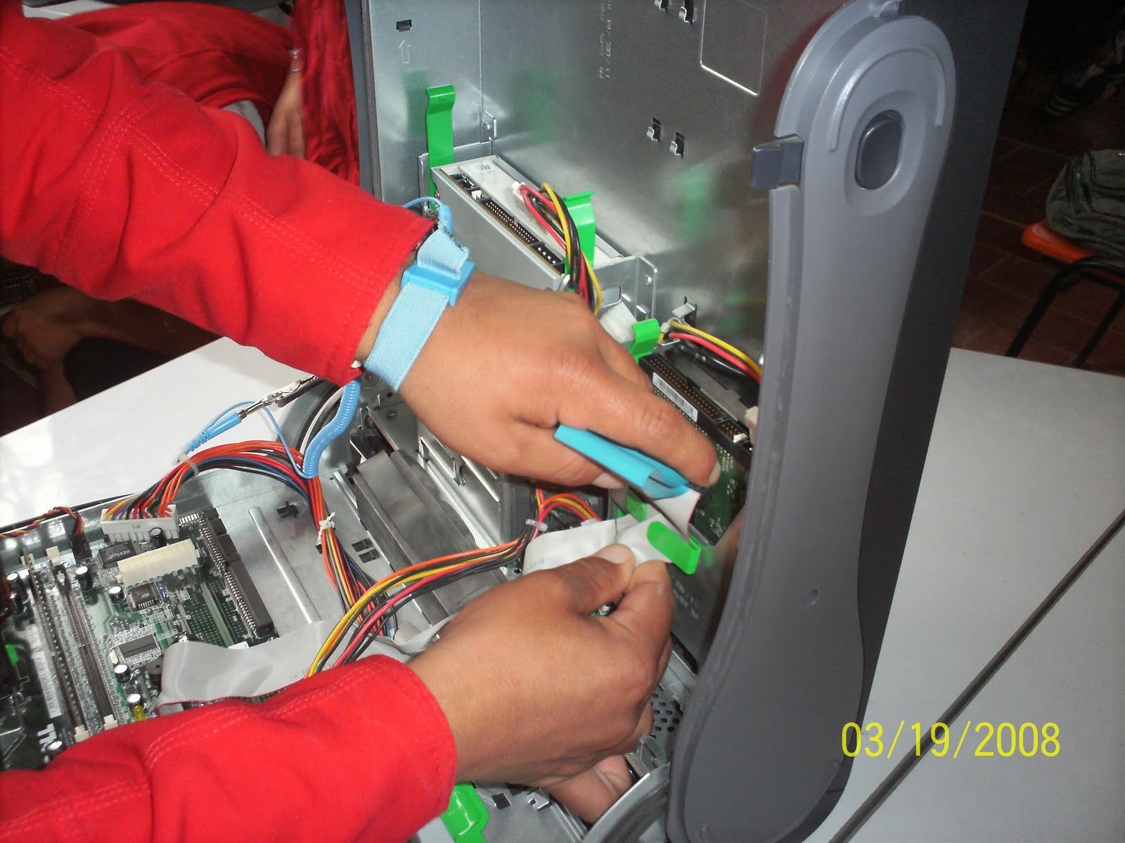 ensamble y desensamble de un computador: utiles para desensamblar y ...