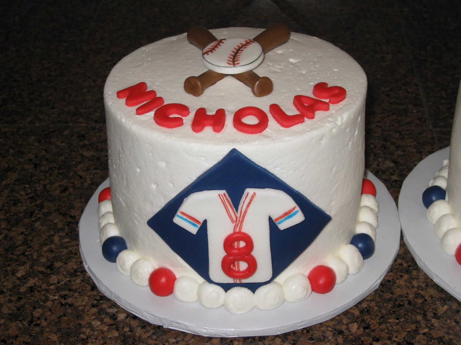 Shannon's Creative Cakes: I love these baseball cakes!!