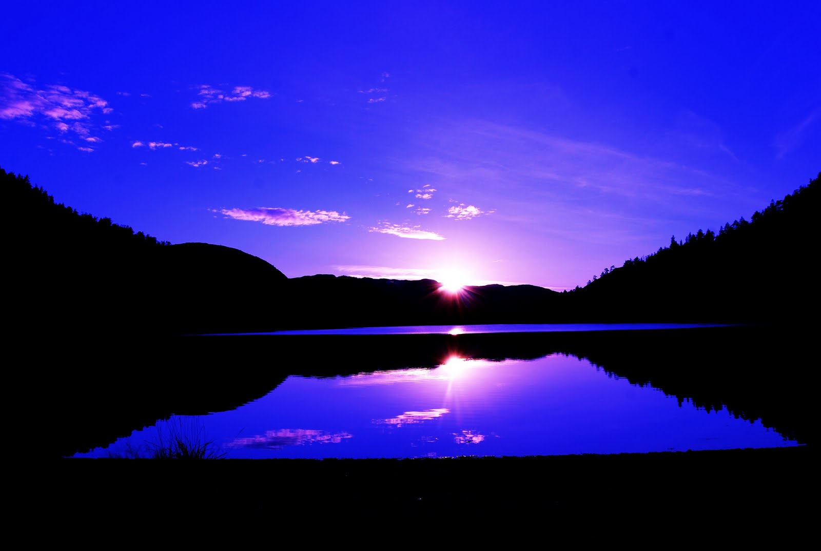 Slik jeg SER det med kamera: Solnedgang på hytta