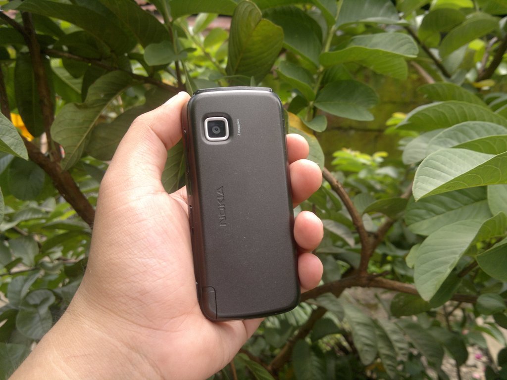 Nokia 5233 The First Impression ~ SCRATCH e-PAD!