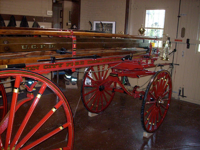 Old Union City Postcards and Pictures...: Early Fire Fighting Equipment ...