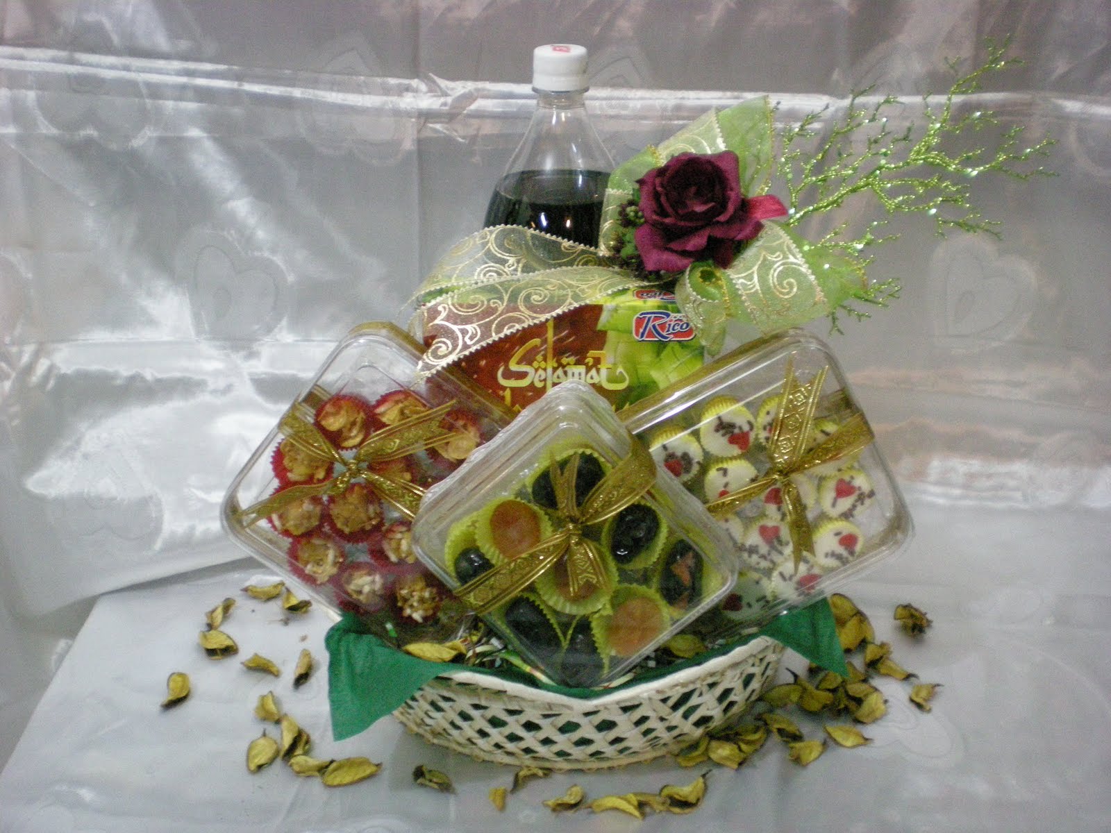 Creative Bamboo Hamper Gift and Decoration