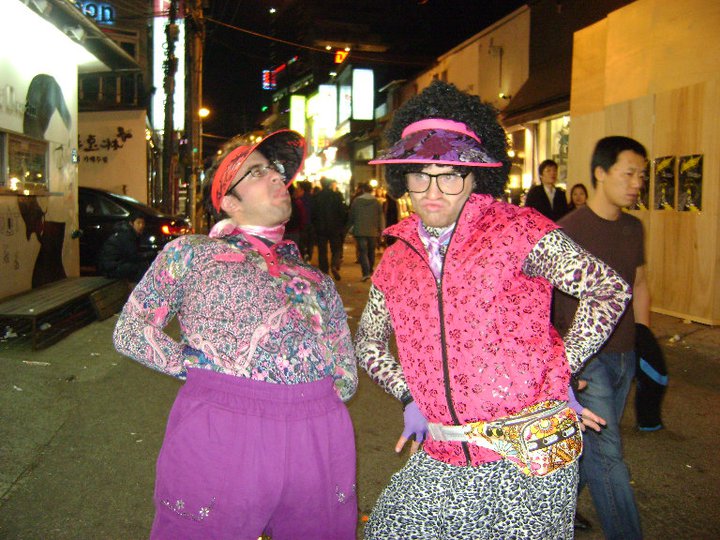 E in the R O K: this little ajumma goes to hongdae