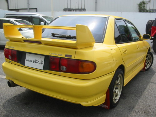 Modified Wira Mitsubishi Lancer Evolution: Nice Yellow Mitsubishi Evo 3