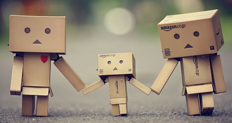 The Presurfer: Tiny Cardboard Box People Appear All Over Singapore