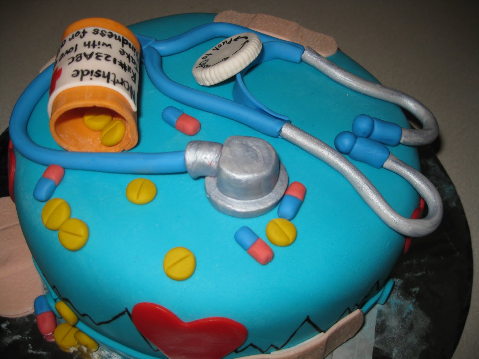 Laughing Cakes.... Go Buttercream or Go Home!