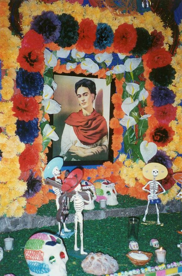 Día de muertos en Coyoacán: Ofrenda en el Museo Frida Kahlo