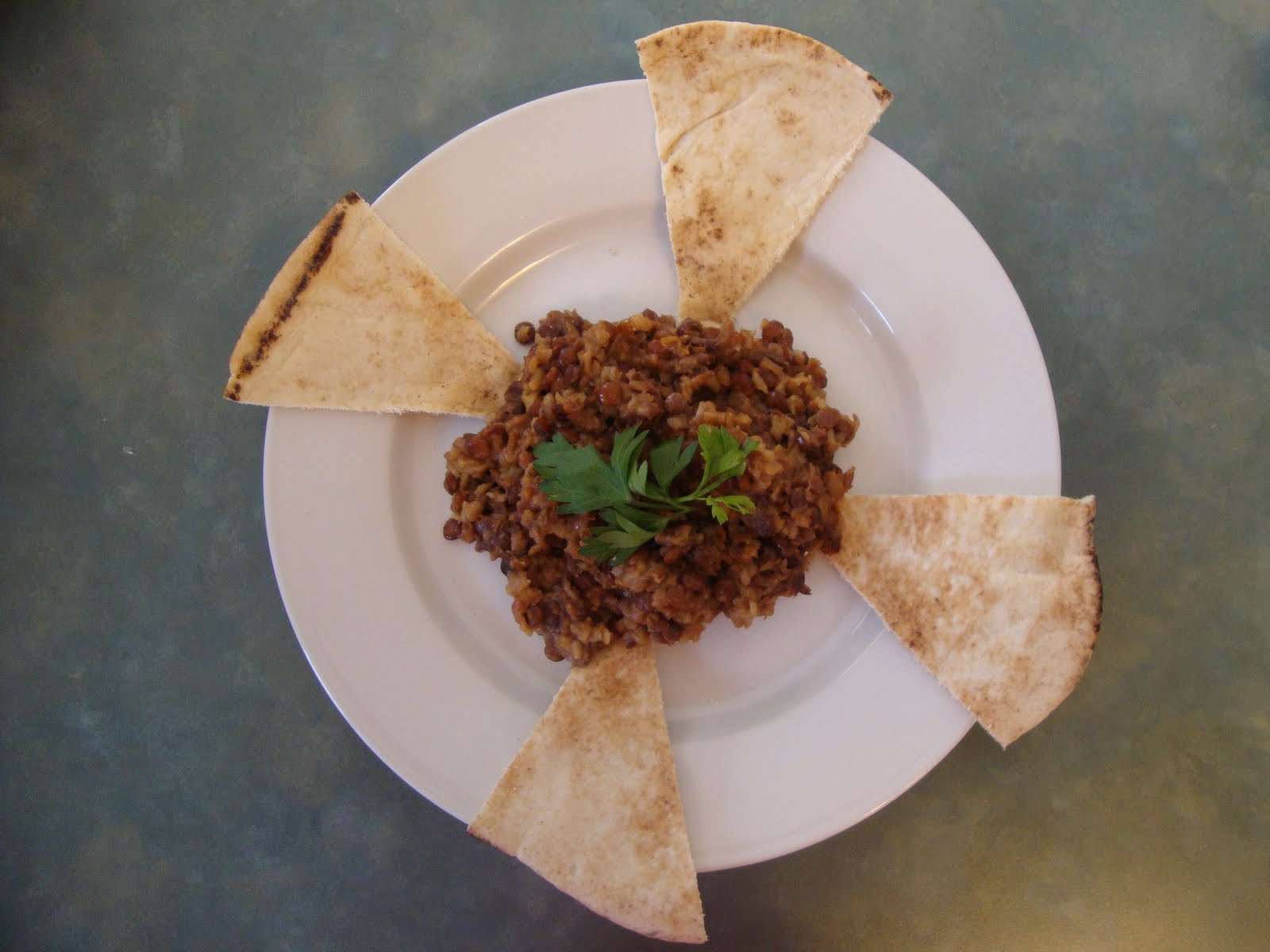 A Busy Mom's Slow Cooker Adventures: Mjadra (Lentils with Rice)