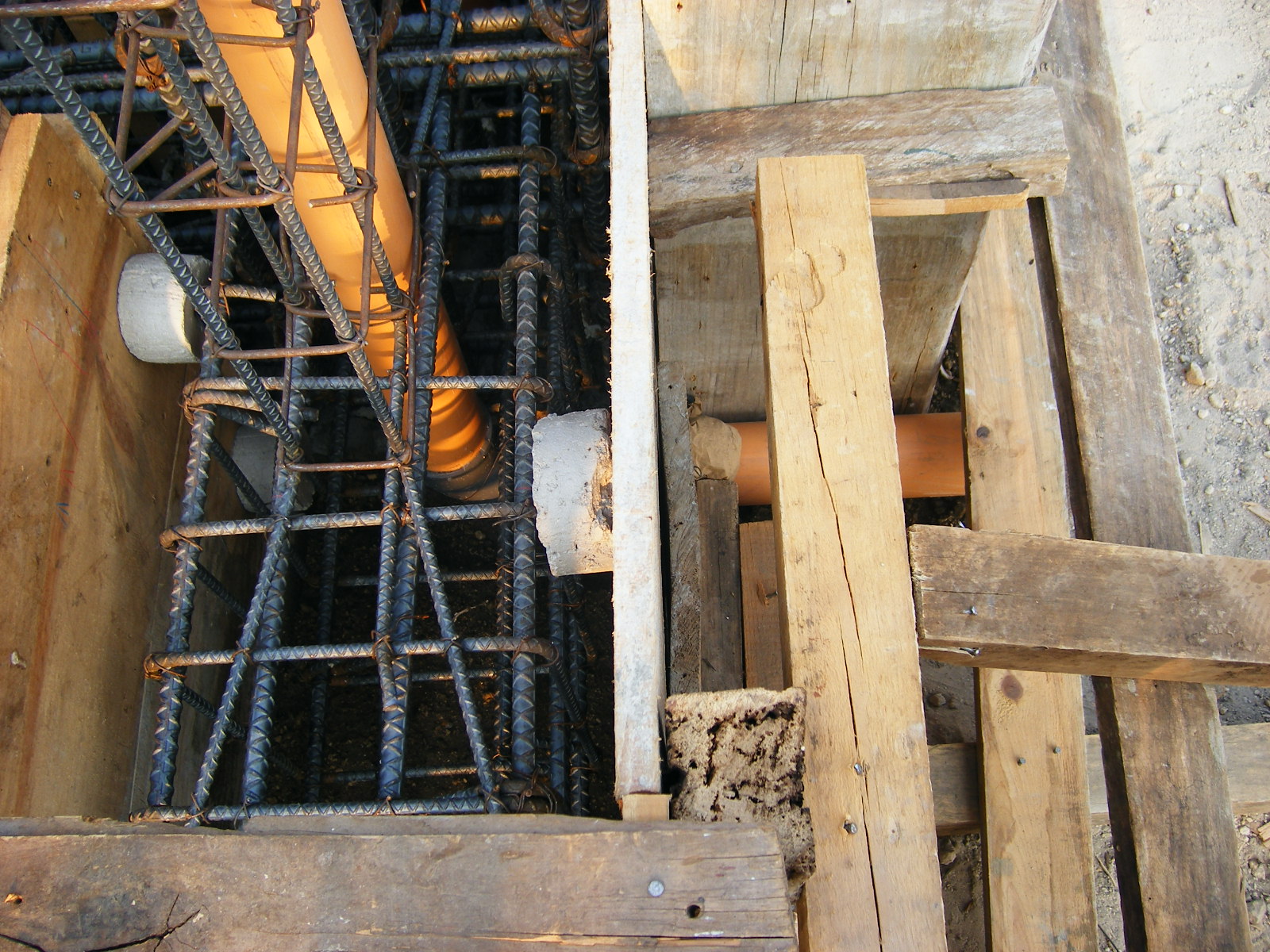 Arquitectura en Guatemala: Formaleta de las Vigas de Cimentacion