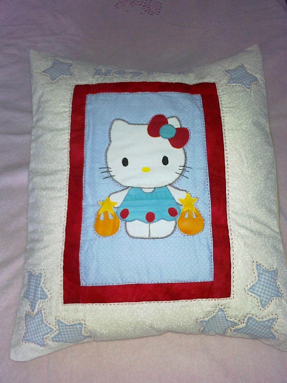 Patchwork Creaciones: Colección cojines de patchwork Hello Kitty horoscopo