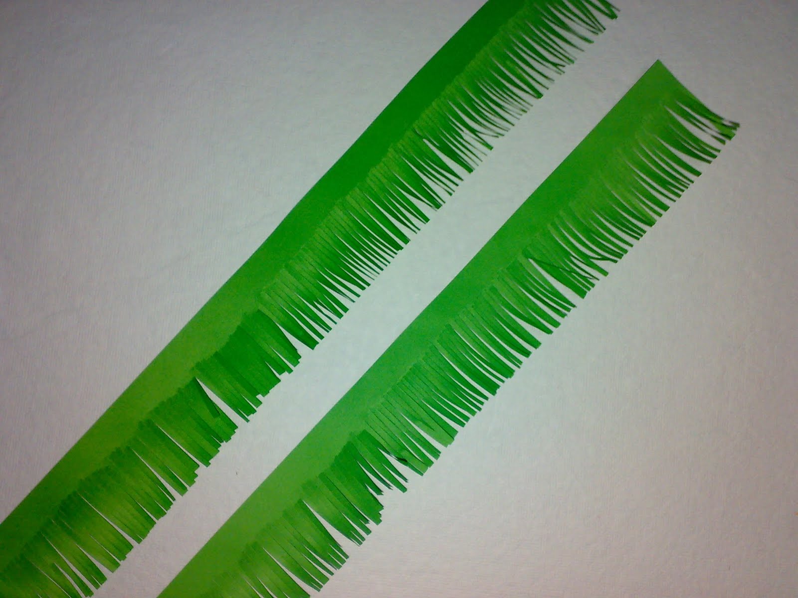 Easy Christmas Tree Tutorial from Kalayaa's Art Studio - The Keybunch ...