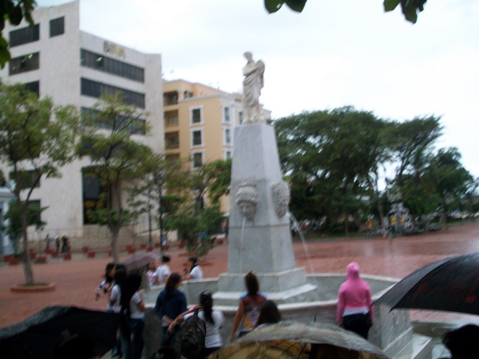 EXPLORANDO MAS ALLA DE SANTA MARTA... LA MAGIA DE TENERLO TODO: CENTRO ...
