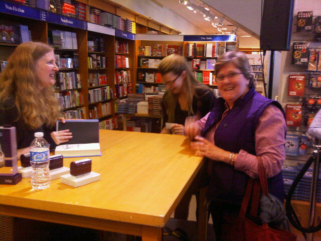 The Paperback Princesses: Author signing, Toronto - Suzanne Collins
