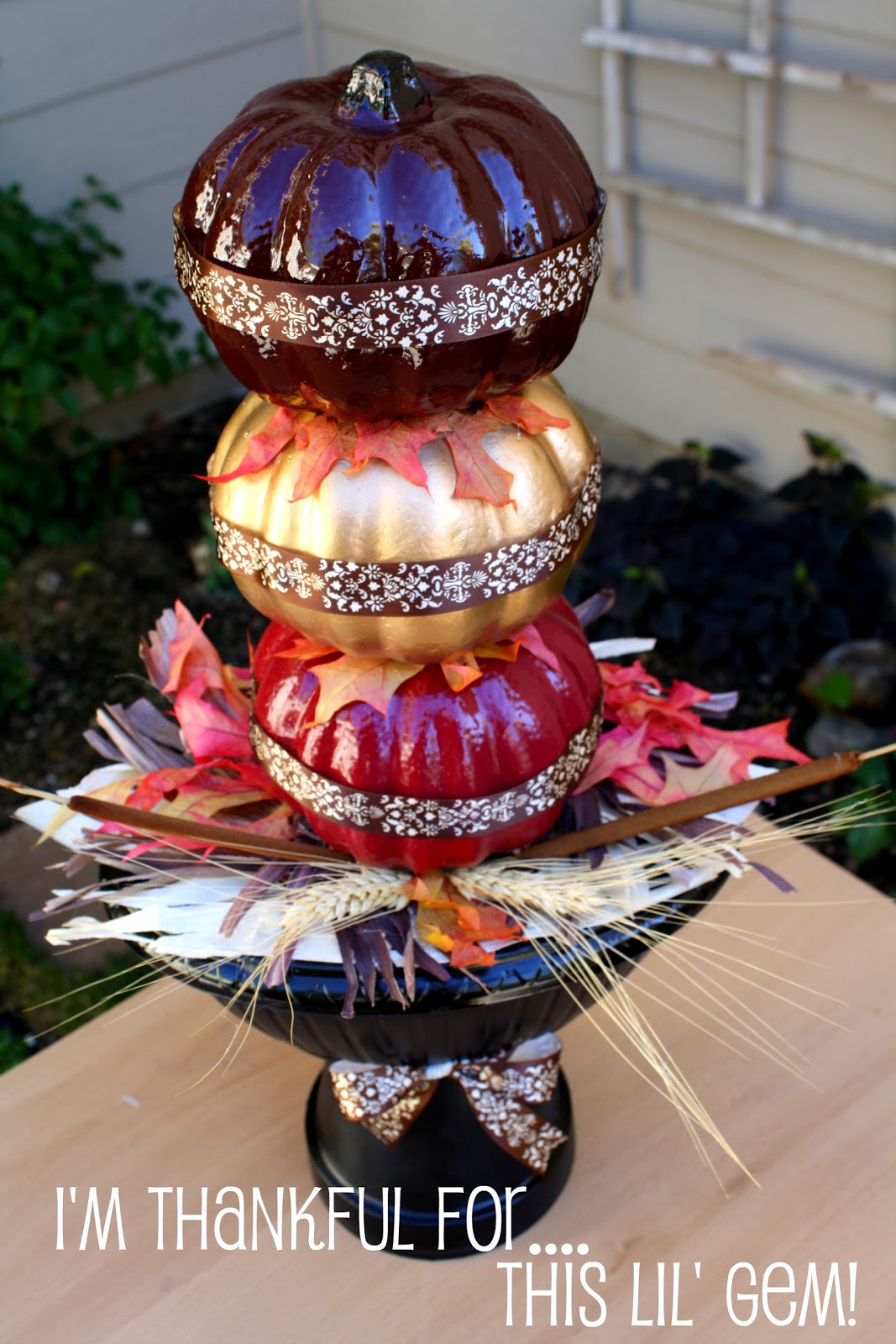 T: Time for some FALL FUN- Inexpensive Fall Decor & Craft Ideas!