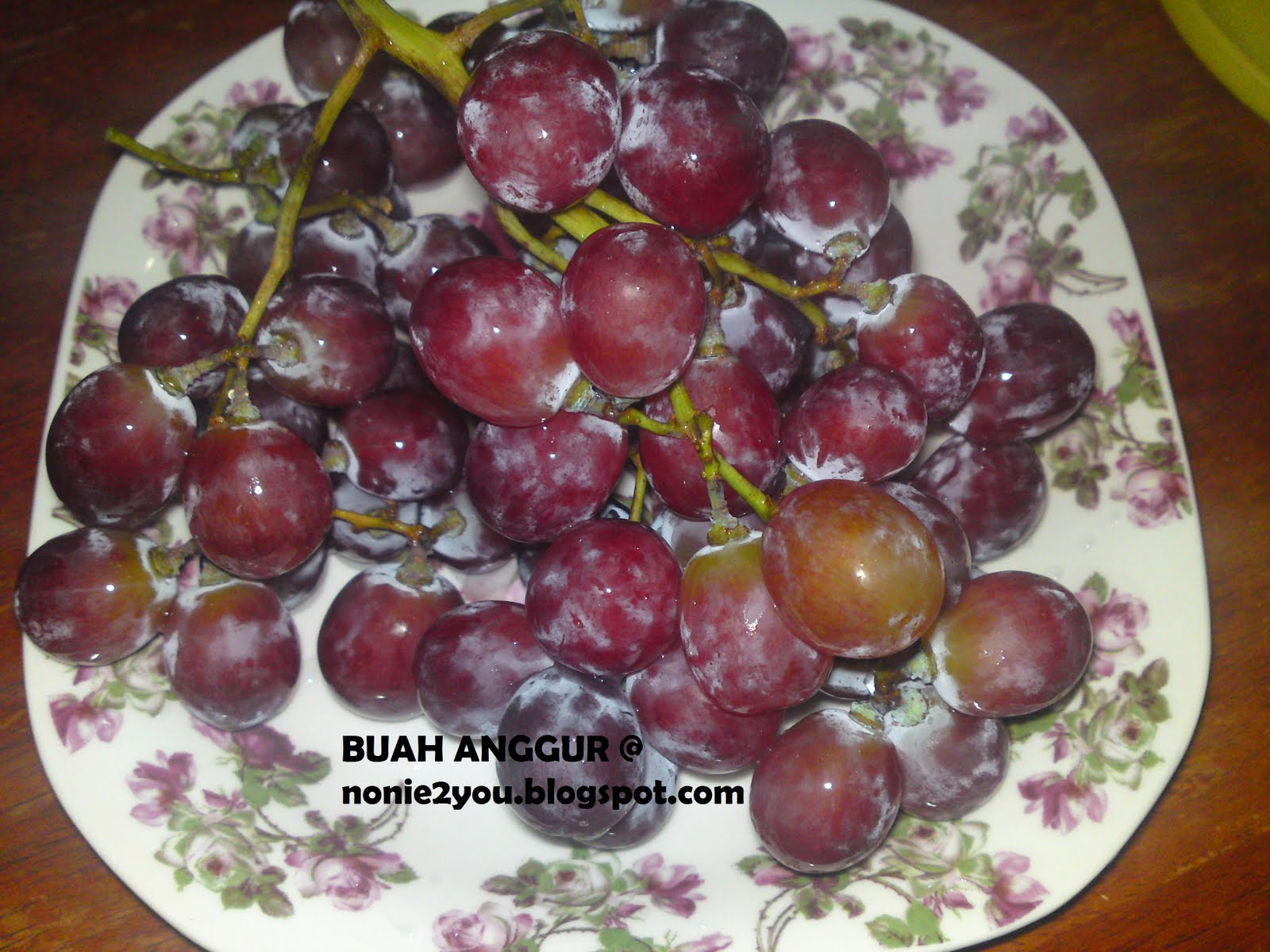 DARI DAPUR ORANG KAMPUNG: BUAH ANGGUR