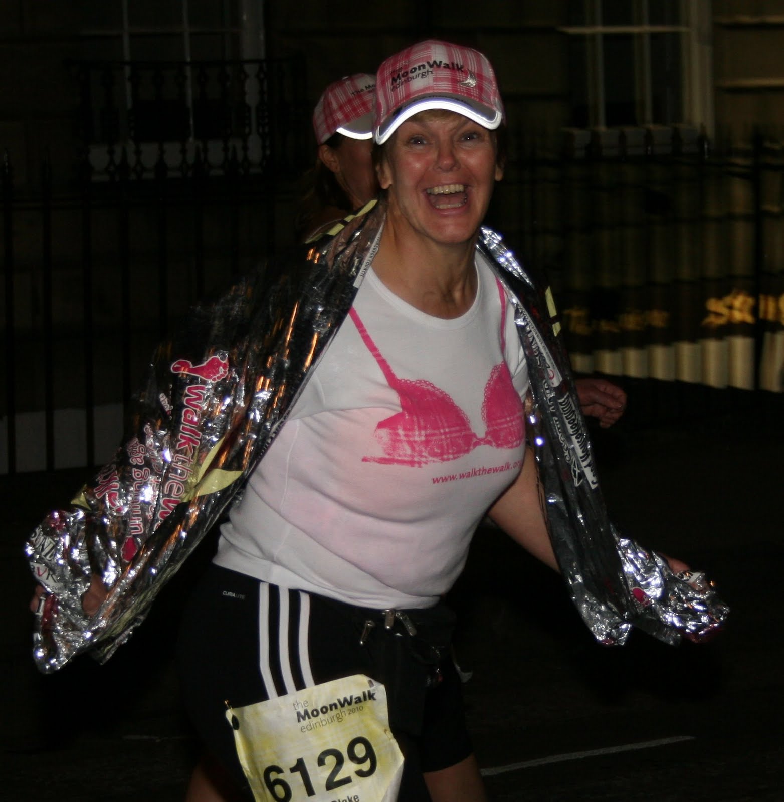All in the life of me, budgie and friends: Edinburgh Moonwalk marathon ...