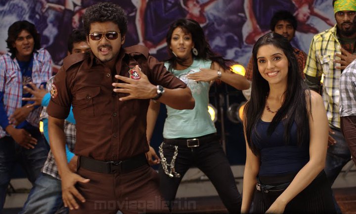 STARS HOT WALLPAPERS: Romance vijay to kavalan