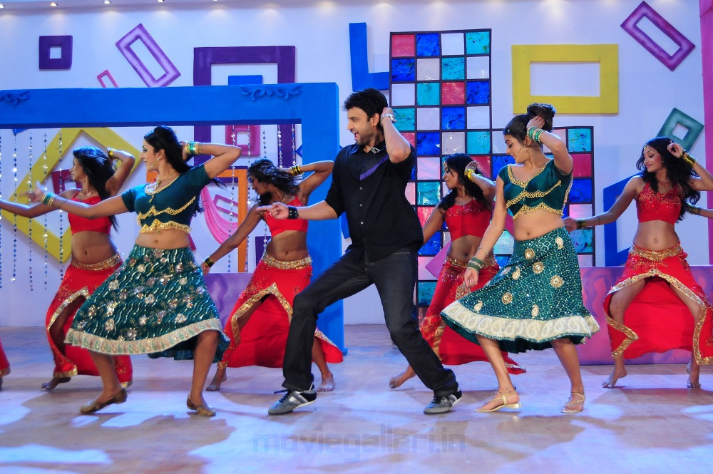 Sumanth Vimala Raman Priyamani Hot Raaj Movie Stills, Photo Gallery ...