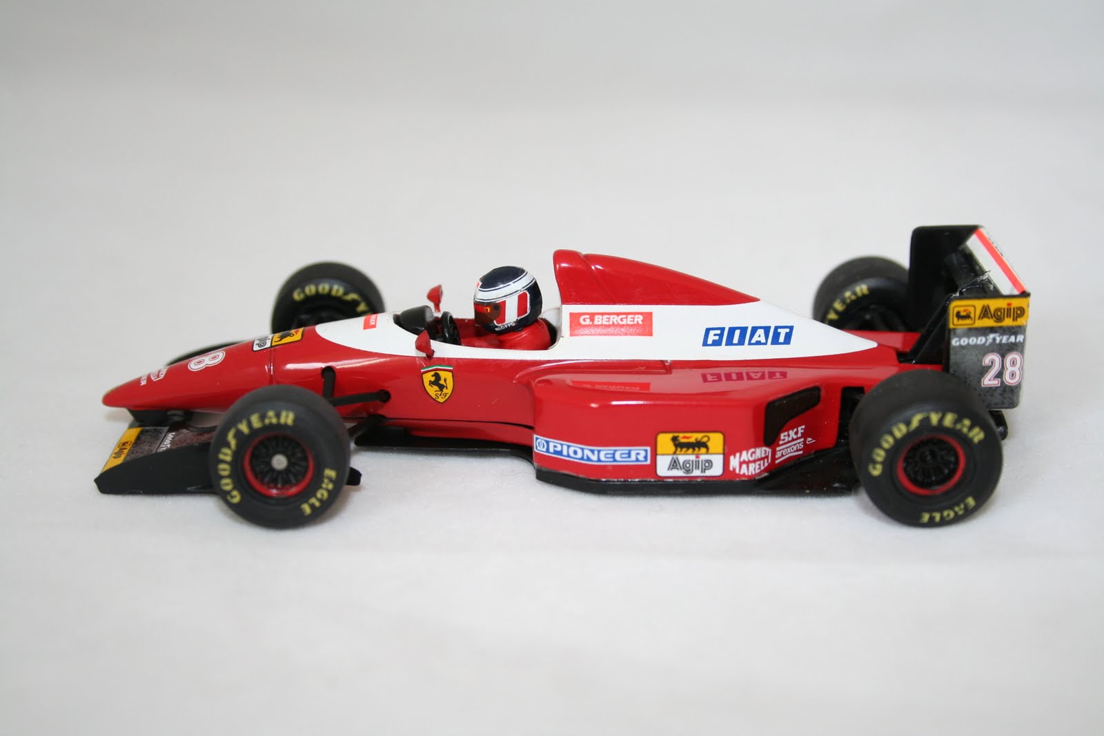 Hart Motorsport: Ferrari F93A - G Berger 1993