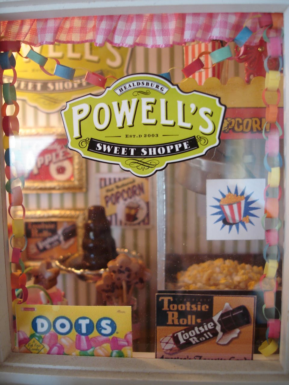 Miniature Dolls by Bonnie Justice: Miniature Candy Shop made by Kim Saulter