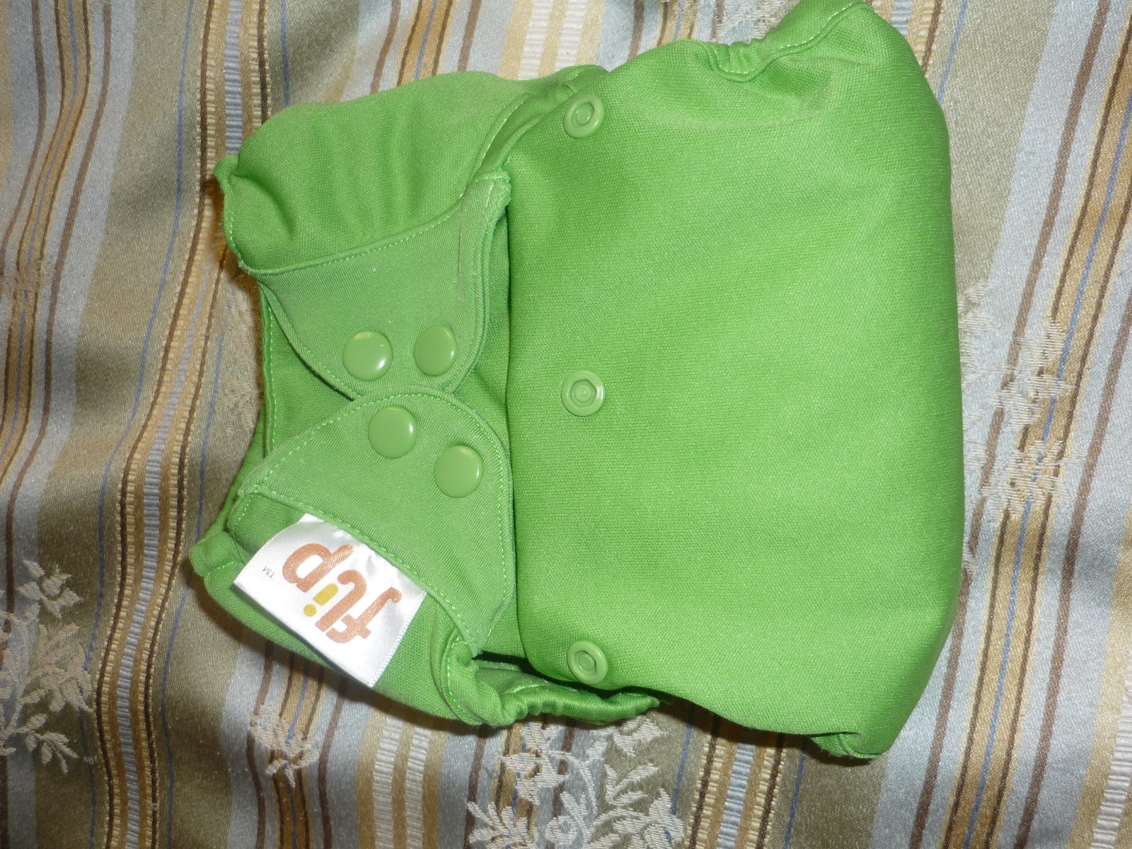 Four Sisters Farm: Our baby wears cloth diapers
