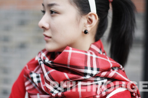 Roast Pork Sliced From A Rusty Cleaver: New "Mou" Girl - Jiang Ruijia