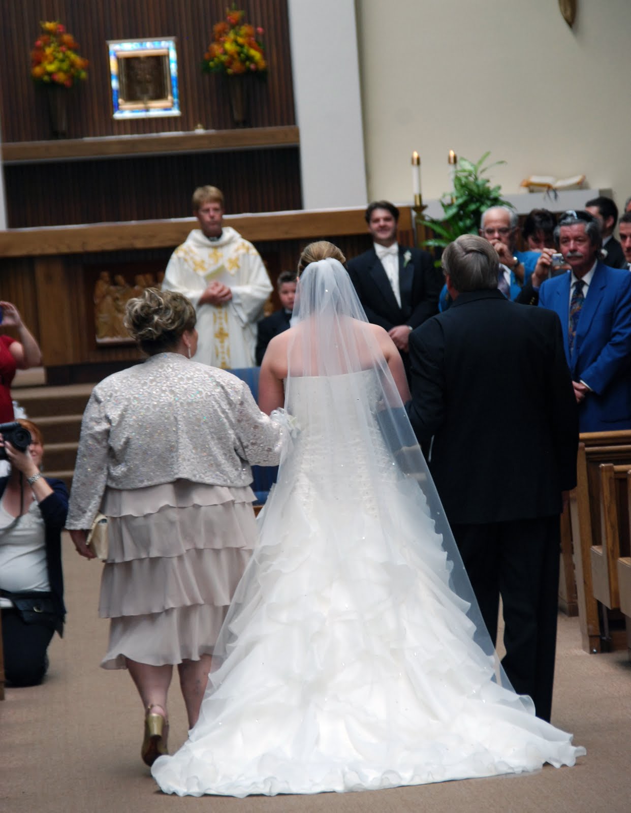 A Flawless Blog: Stacy and Paul Tie The Knot