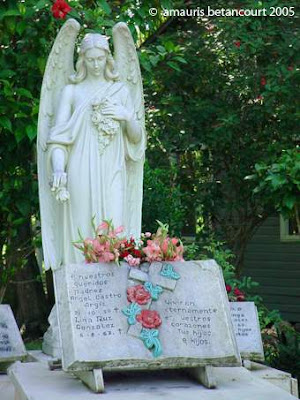 FlashCUBA: FOTOS DESDE HOLGUIN, EN EL ORIENTE DE CUBA.: Museo Conjunto ...