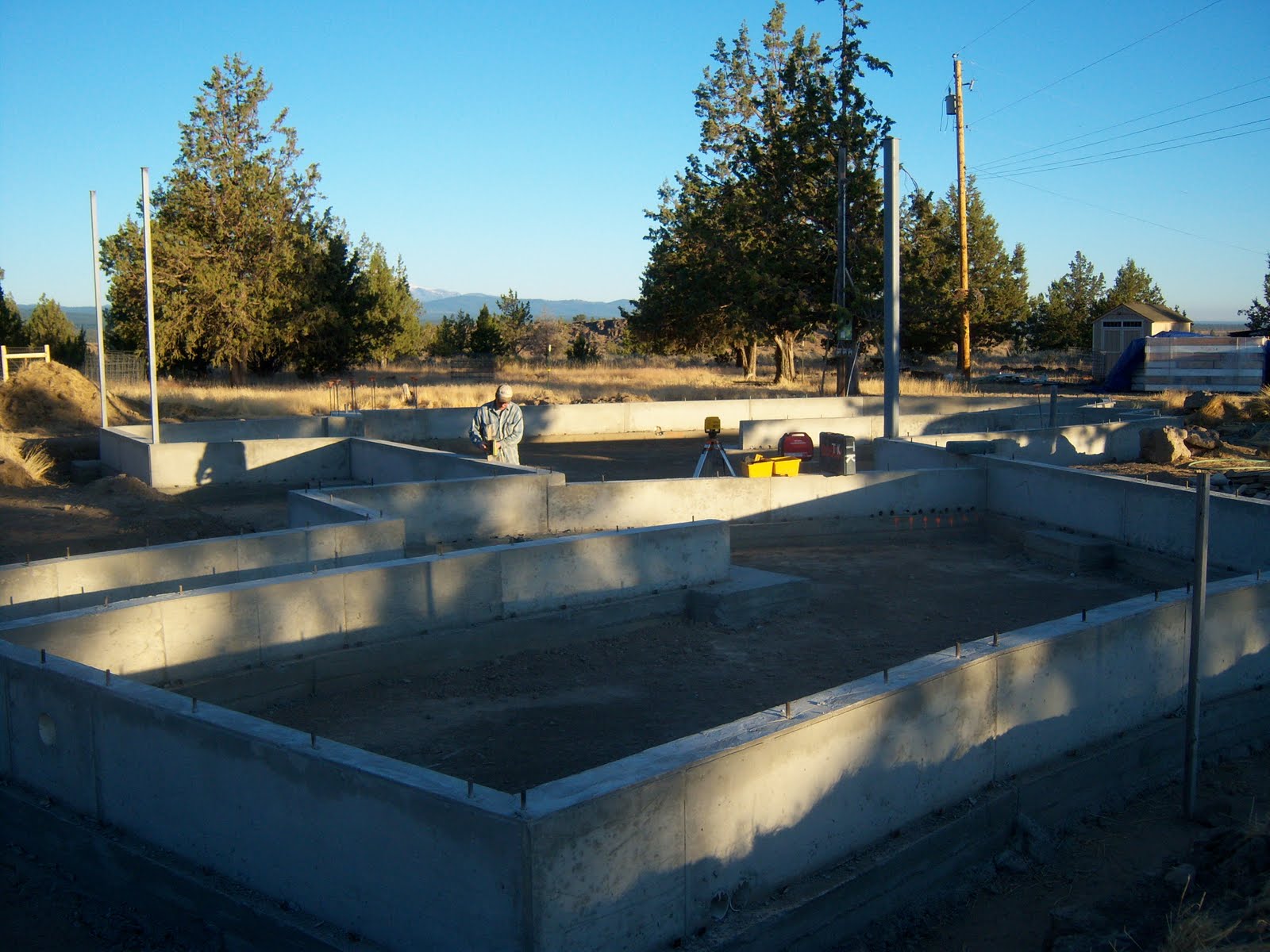 Roundup Ranch: Aug 19: Stem Wall Poured, Forms Stripped & High Mass ...
