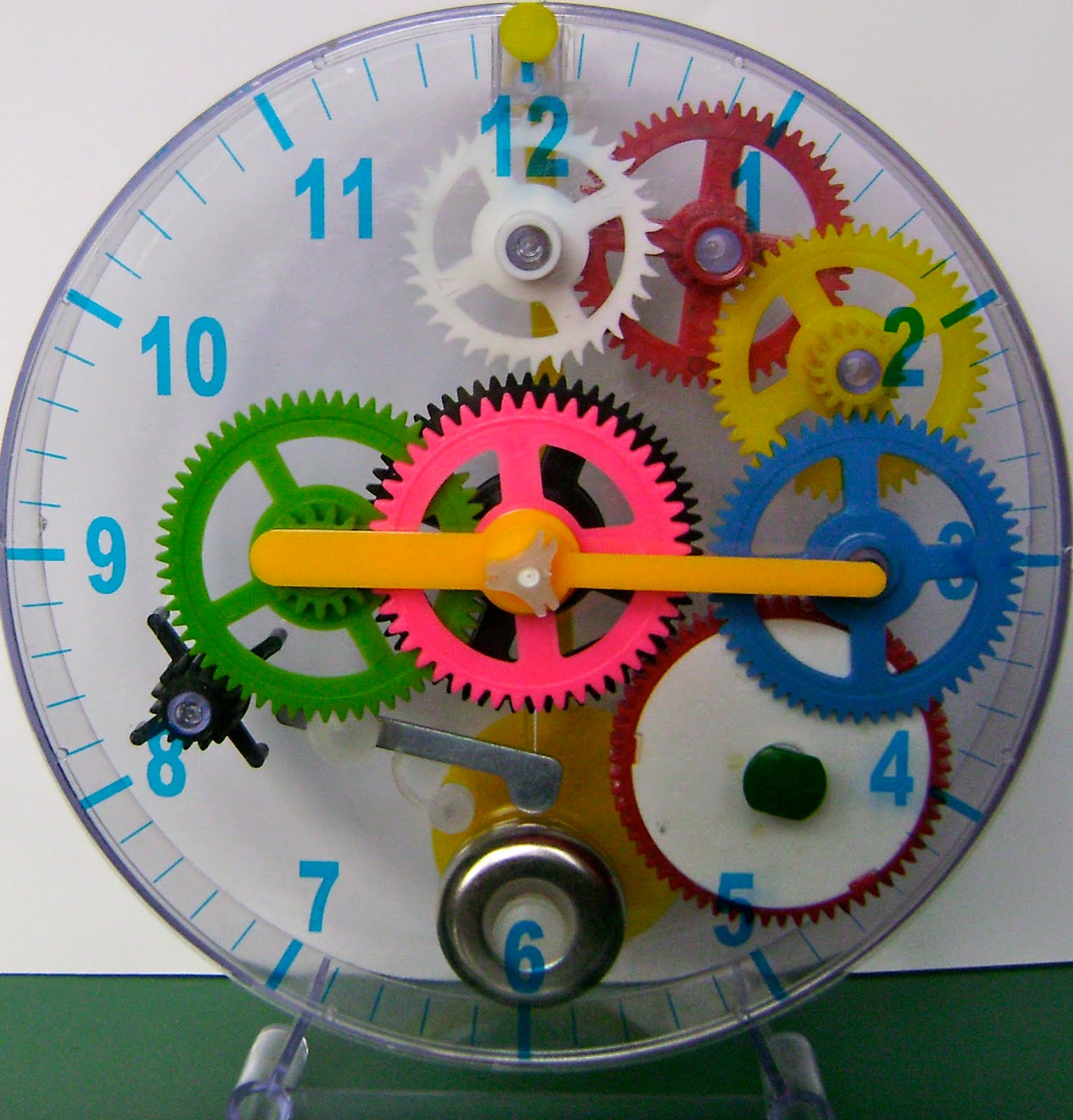 Kaipara Flats Room 2 News: Oliver's See-through Clock