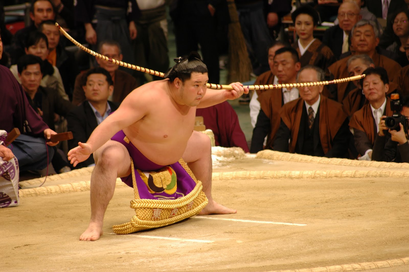 Chuhi Chic: The mighty sumo!