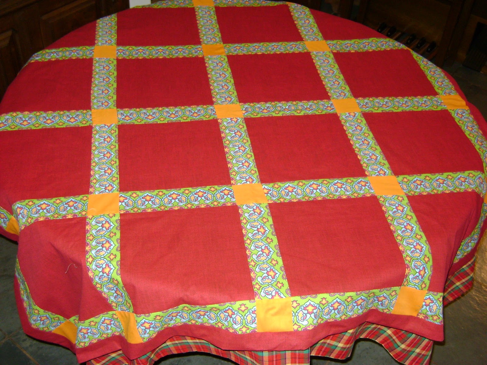 Lisa Mirabelli: Patchwork - Toalha quadrada para mesa