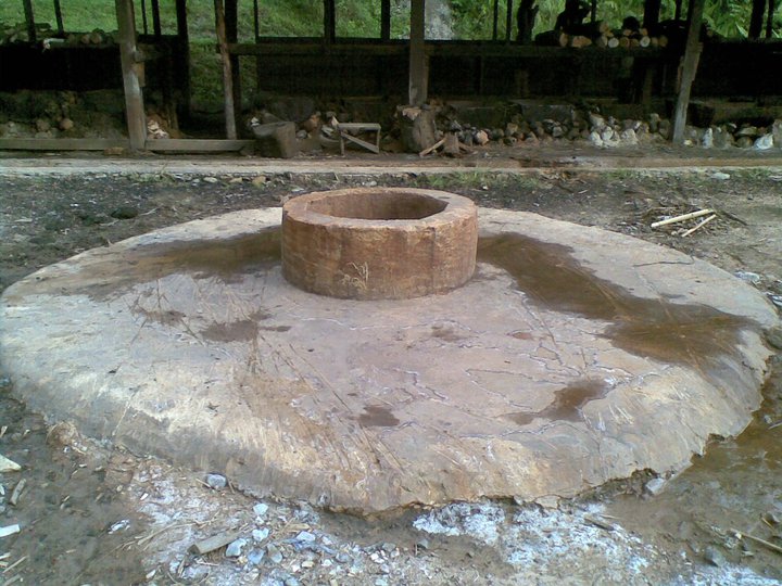 LUNDAYEH - KRAYAN - Indonesia-Malaysia: Garam di gunung KRAYAN