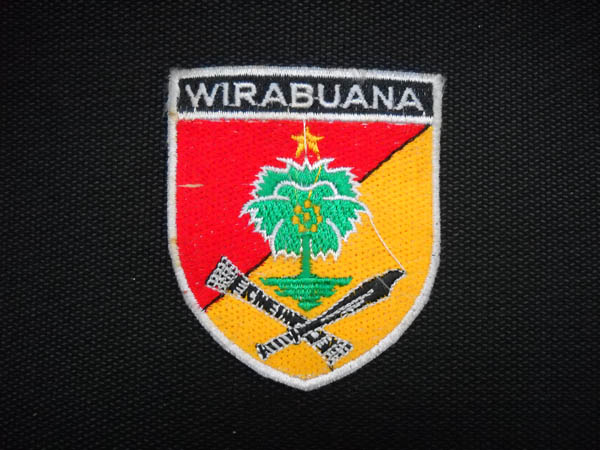 KOLEKSI MILITER JADOEL: Brevet,Wing & Patch TNI