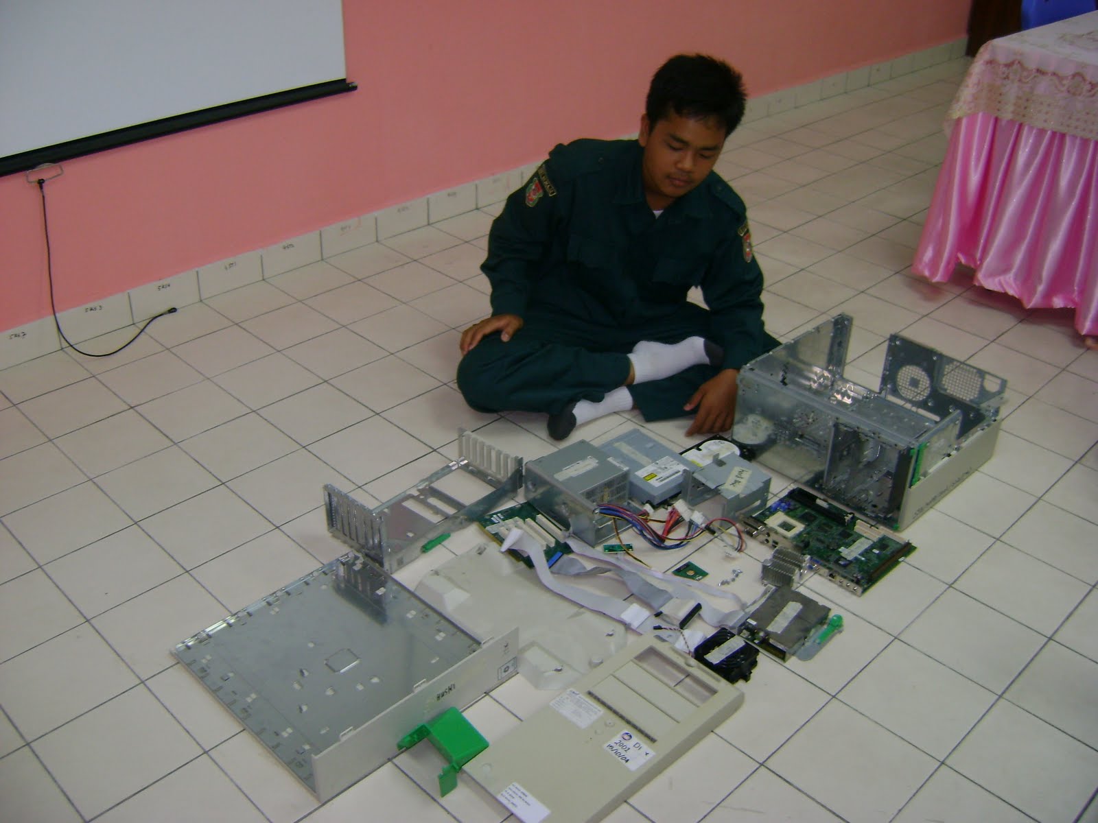 H@ppy...IT(information & technology): PC assembling.