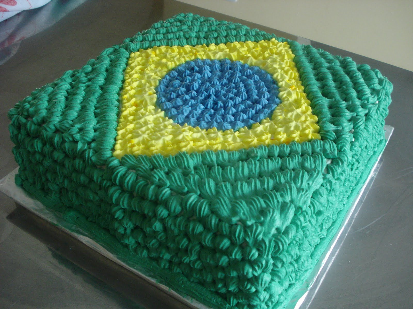 ADELINE TORQUATO DA CUNHA: Bolo do Brasil