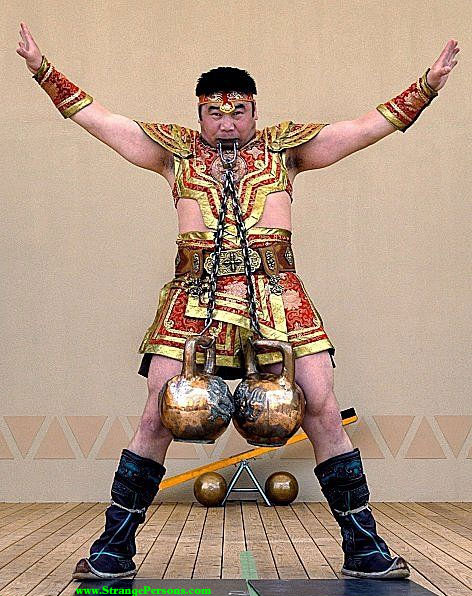 KI Media: I'm Hoon Xhen, the sole Strongman of Cambodia!: Hoon Xhen