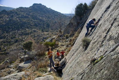 Hola a todos todas: Escuela de escalada en Uleca
