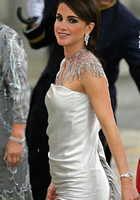 The Most Beautiful Queen of the World ~ BEAUTIFUL!