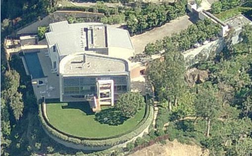 Hanks, Tom ~ Celebrity Trackdown