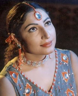 semono iku: Pakistani Film Queen Actress Saima Biography-Filmography ...